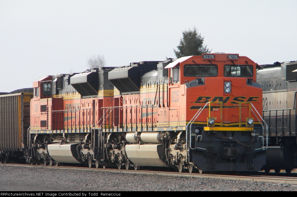 BNSF 9225